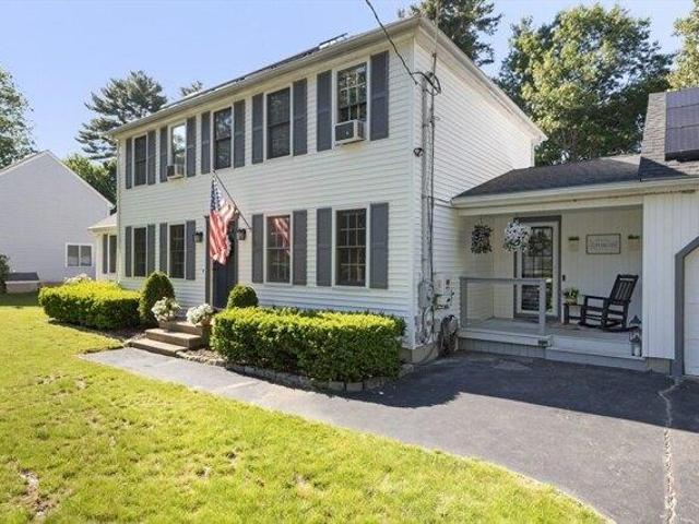 house with 3 bedroom, Douglas MA ES104539998