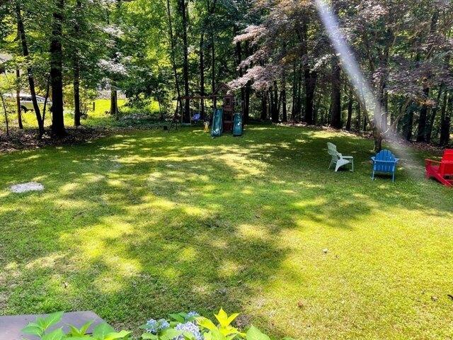 house with 3 bedroom, Douglas MA ES105107388