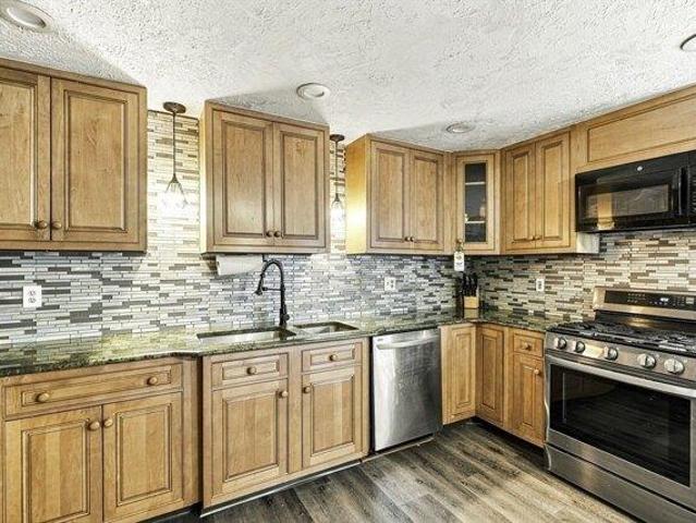 house with 3 bedroom, Douglas MA ES105172140