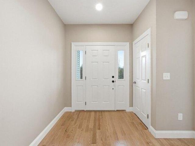 house with 3 bedroom, Douglas MA ES105206122