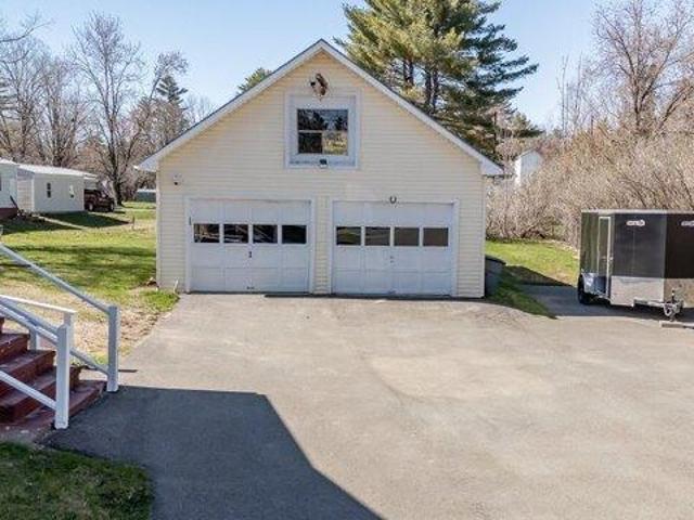 house with 3 bedroom, Dover Foxcroft ME ES104043514