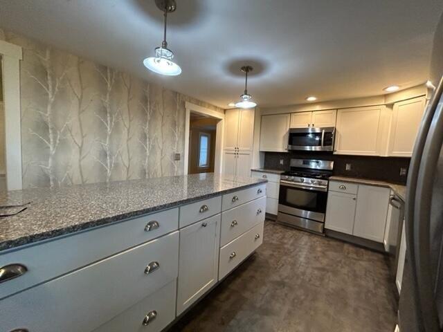 house with 3 bedroom, Dover Foxcroft ME ES105093448