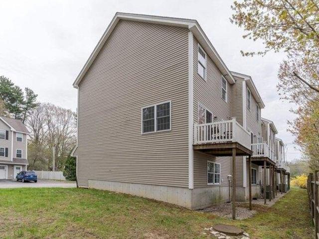 house with 3 bedroom, Dover NH DLS102477454