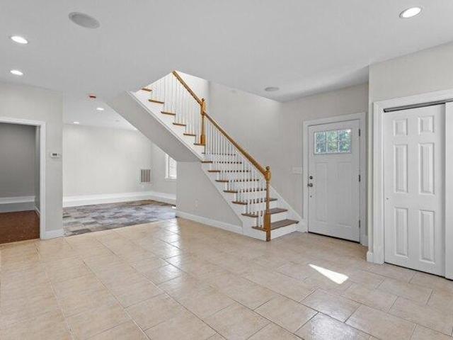 house with 3 bedroom, Dover NH ES103435196