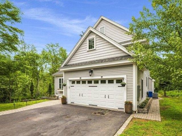 house with 3 bedroom, Dover NH ES104077114