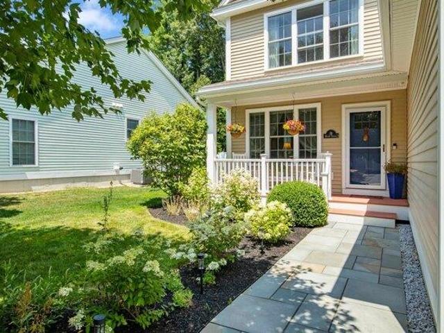 house with 3 bedroom, Dover NH ES105190258