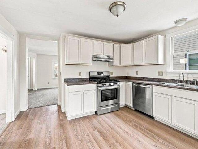 house with 3 bedroom, Dover NH ES105125831