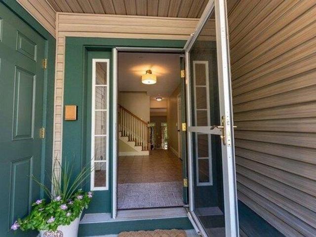 house with 3 bedroom, Dover NH ES105202921