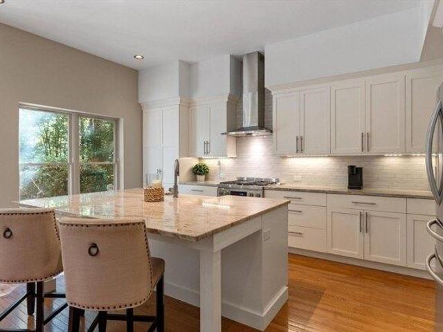 house with 3 bedroom, Dover NH ES105229917