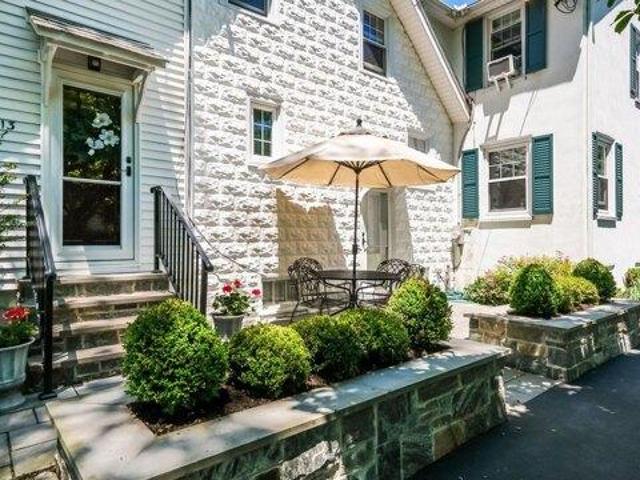 house with 3 bedroom, Doylestown PA ES104909289