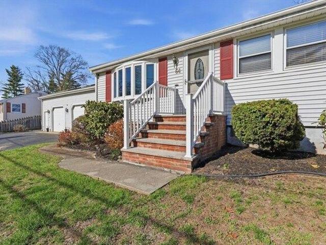 house with 3 bedroom, Dracut MA DS101958160