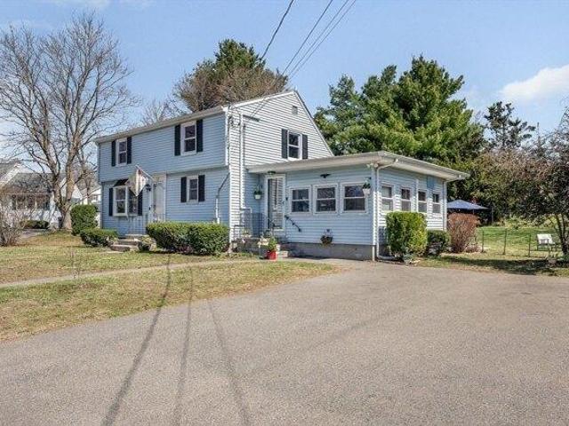 house with 3 bedroom, Dracut MA DS102345765
