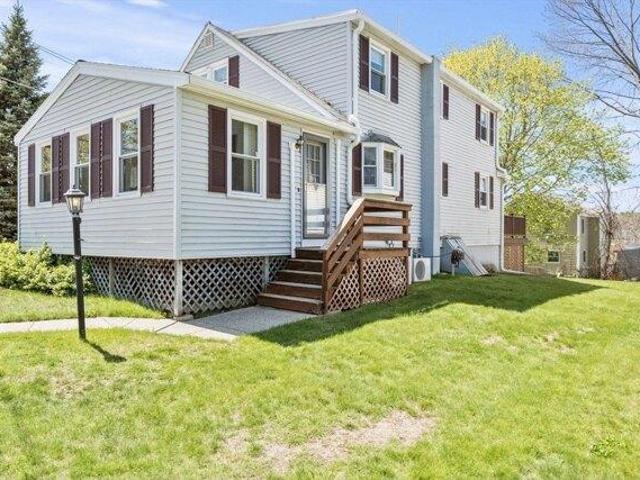 house with 3 bedroom, Dracut MA DS102372097