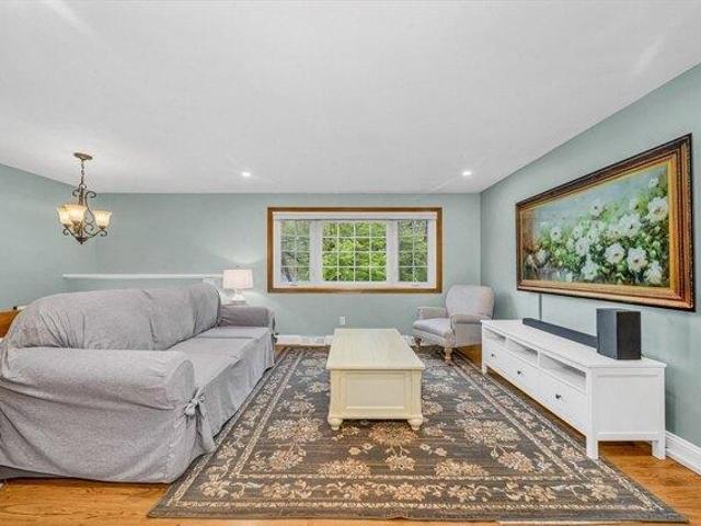 house with 3 bedroom, Dracut MA DS103494095