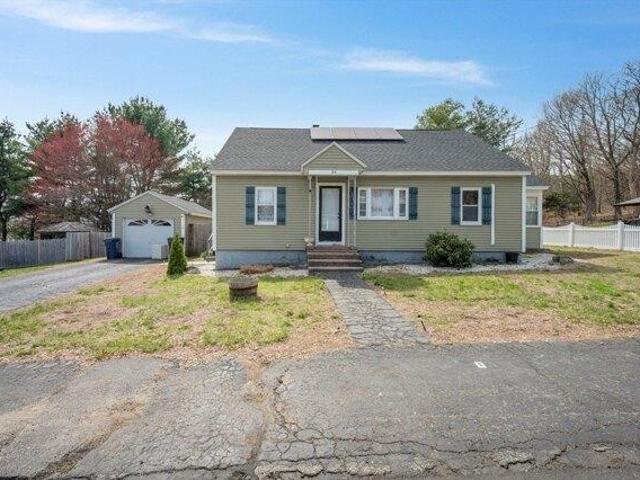 house with 3 bedroom, Dracut MA DS103036113