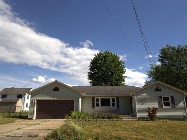 house with 3 bedroom, Dracut MA DS104075660