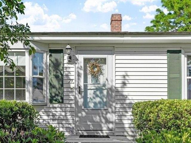 house with 3 bedroom, Dracut MA DS104113039