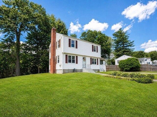 house with 3 bedroom, Dracut MA DS104331607