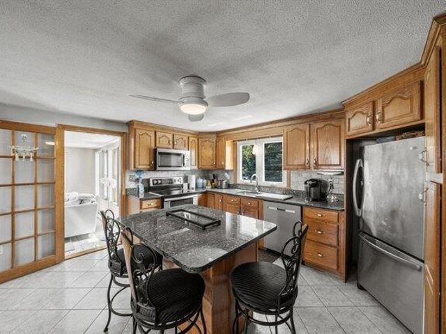 house with 3 bedroom, Dracut MA ES103248684