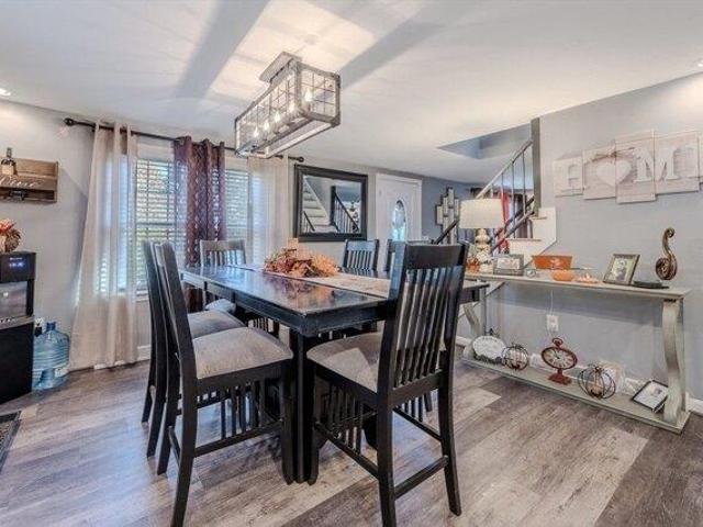 house with 3 bedroom, Dracut MA ES104905136