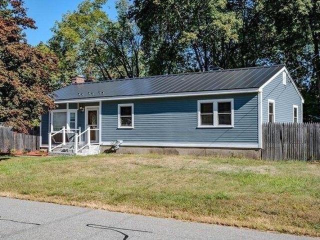 house with 3 bedroom, Dracut MA ES104922011