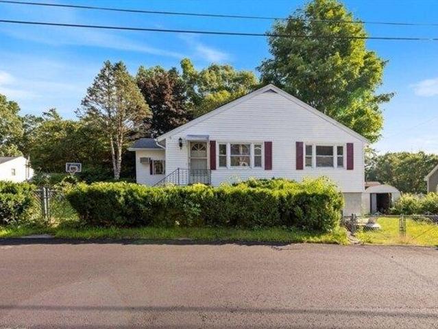 house with 3 bedroom, Dracut MA ES105041337