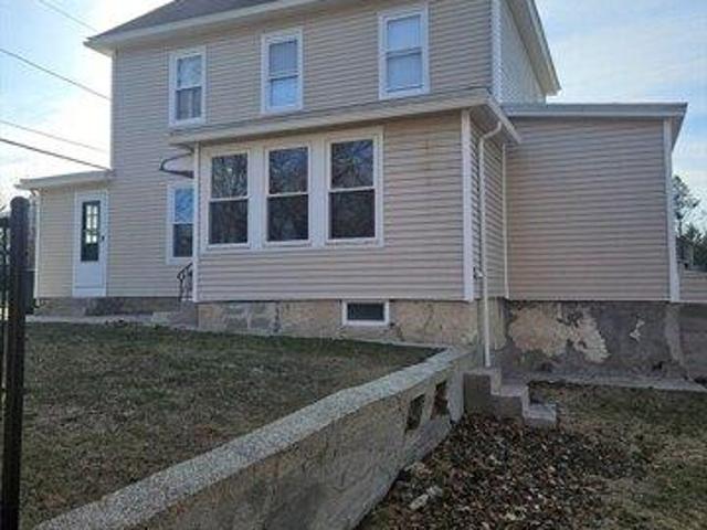 house with 3 bedroom, Dracut MA ES105060839