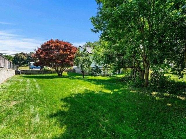 house with 3 bedroom, Dracut MA ES105106463