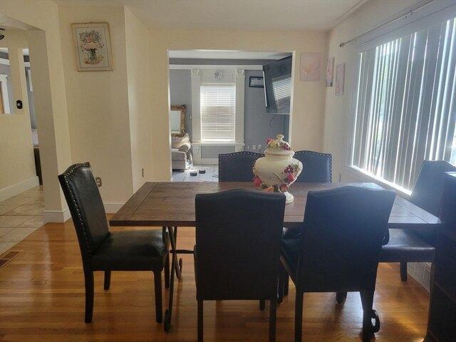 house with 3 bedroom, Dracut MA ES105191492