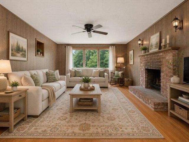 house with 3 bedroom, Dracut MA ES105193363