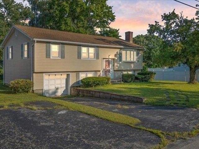 house with 3 bedroom, Dracut MA ES105257846