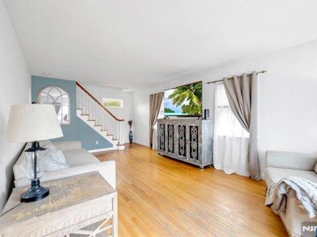 house with 3 bedroom, Dumont NJ DS102212537