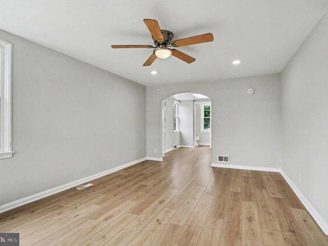 house with 3 bedroom, Dundalk MD ES104902397