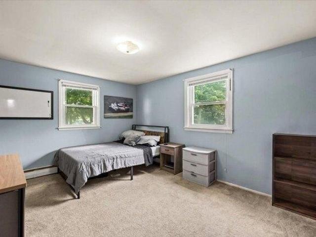 house with 3 bedroom, Dudley MA ES104810734