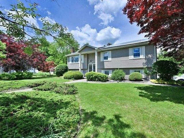house with 3 bedroom, Dudley MA ES105095480