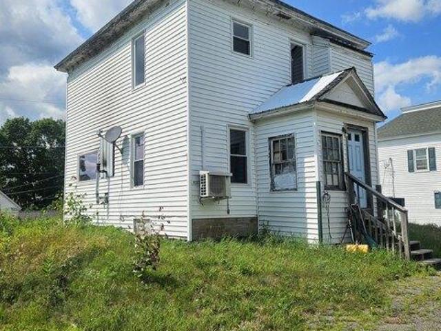 house with 3 bedroom, East Millinocket ME DS104440358