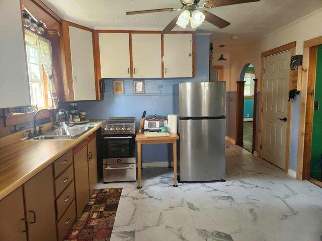 house with 3 bedroom, East Millinocket ME DS103071083