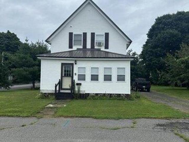 house with 3 bedroom, East Millinocket ME ES104115759