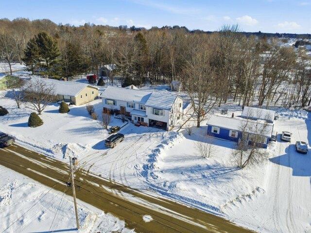 house with 3 bedroom, East Millinocket ME ES104331161