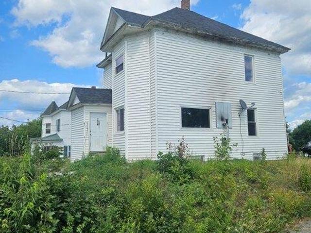 house with 3 bedroom, East Millinocket ME ES104835533
