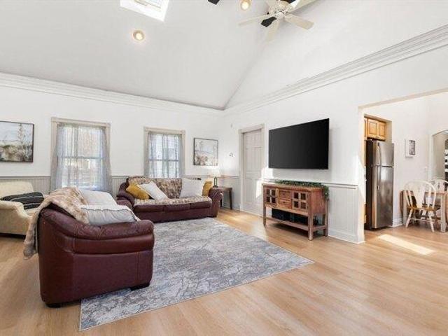 house with 3 bedroom, East Bridgewater MA DS103666074