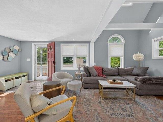 house with 3 bedroom, East Bridgewater MA ES105058862