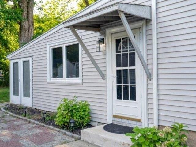 house with 3 bedroom, East Bridgewater MA ES105104817