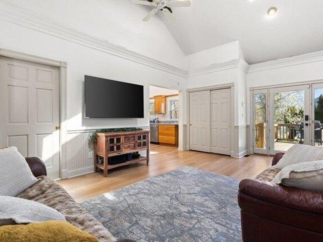 house with 3 bedroom, East Bridgewater MA ES103250717
