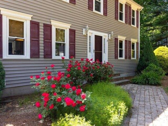 house with 3 bedroom, East Bridgewater MA ES103431551