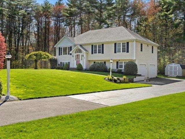 house with 3 bedroom, East Bridgewater MA ES103443088