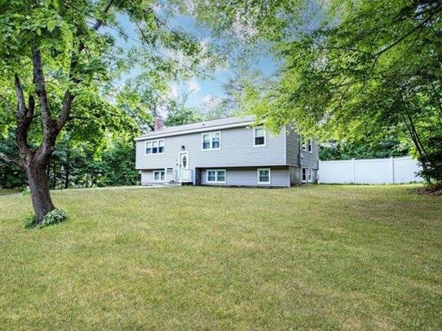 house with 3 bedroom, East Bridgewater MA ES103443742