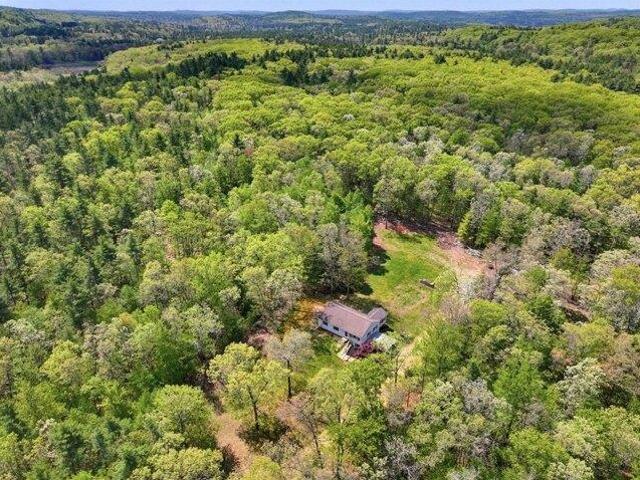 house with 3 bedroom, East Brookfield MA DS103033757
