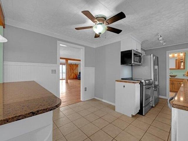 house with 3 bedroom, East Brookfield MA ES104833141