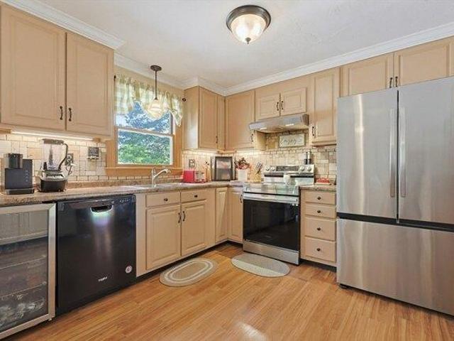 house with 3 bedroom, East Brookfield MA ES105190256
